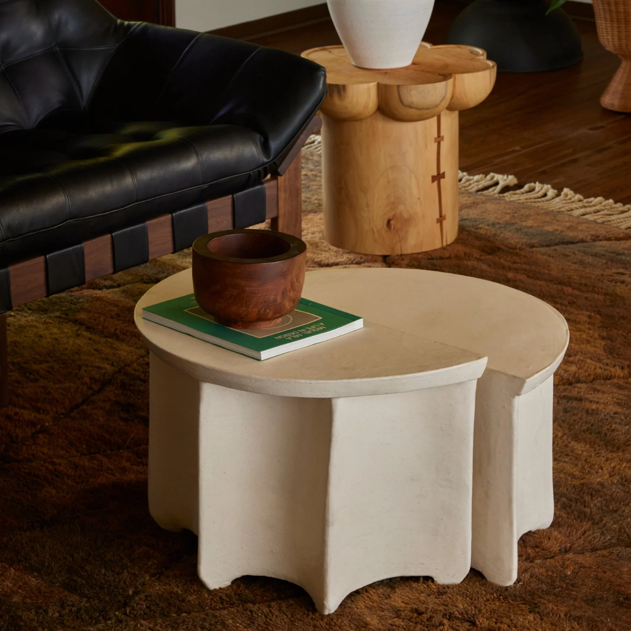 Demilune Two-Tier Round – THECAZAPROJECT